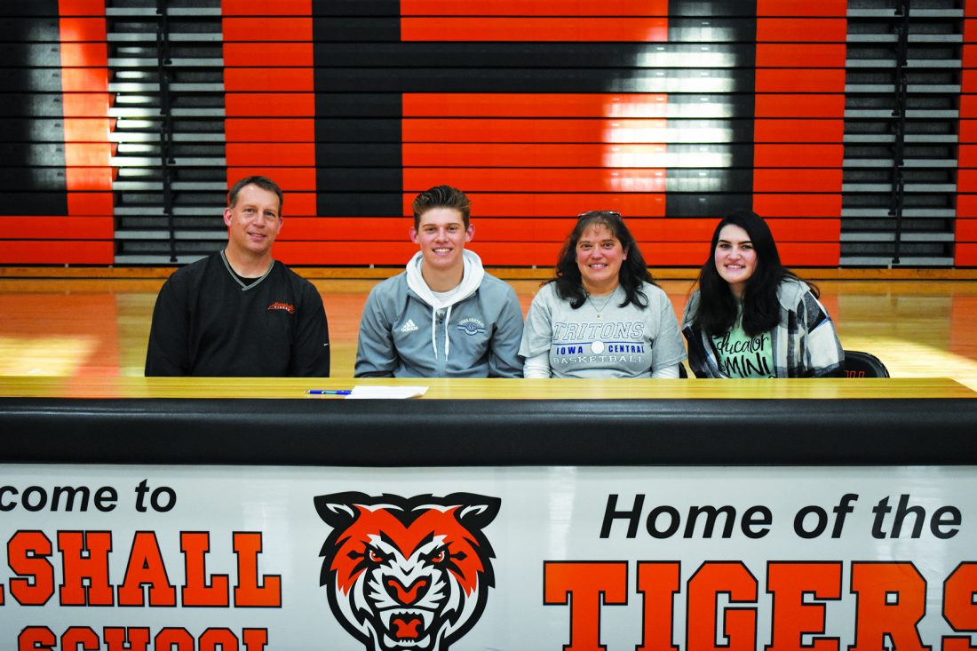 PREP BOYS BASKETBALL: Marshall’s Josh Baker signs National Letter of ...